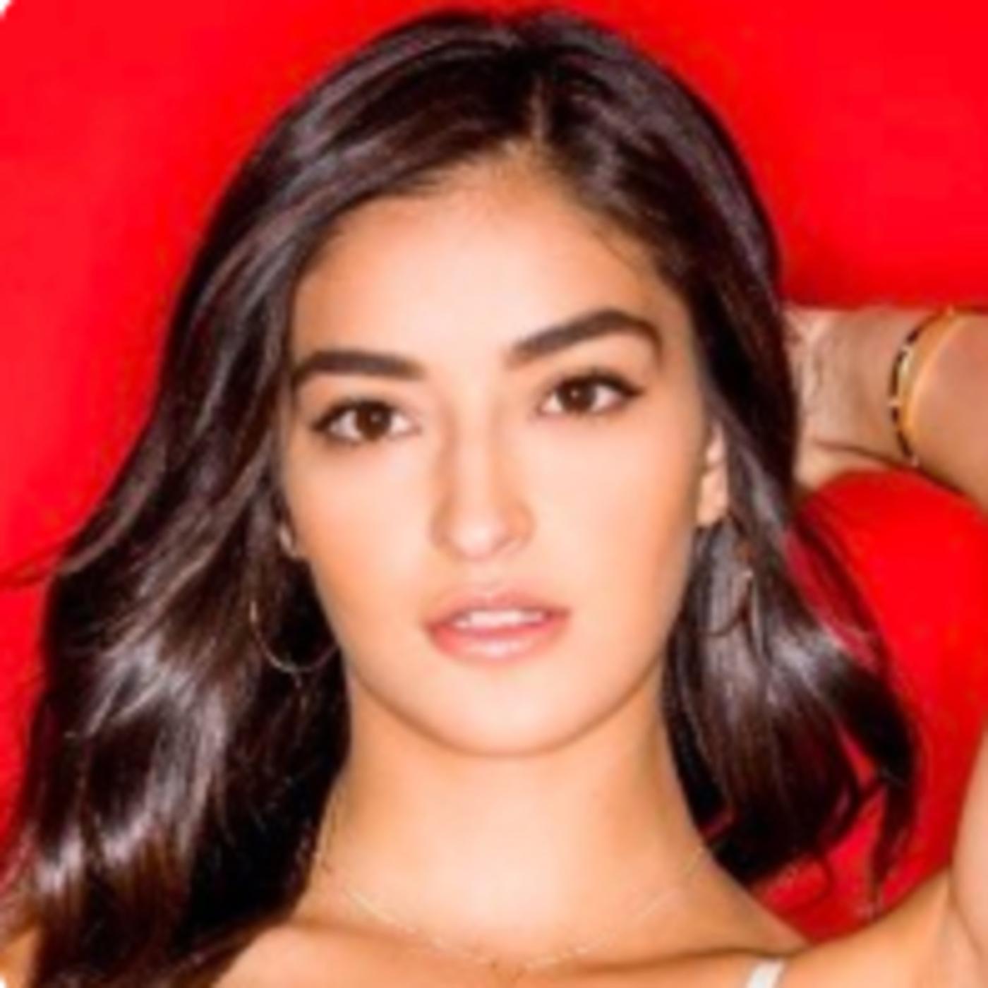 #025 EMILY WILLS — THE MAXIMUM HO-NESS GIRL IS BACK!! | Listen Notes