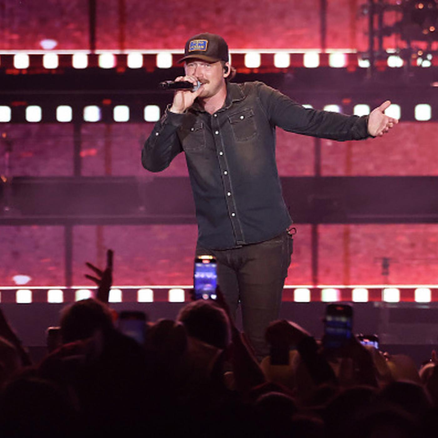 Jon Bream reviews the first of two sold-out US Bank Stadium shows for ...