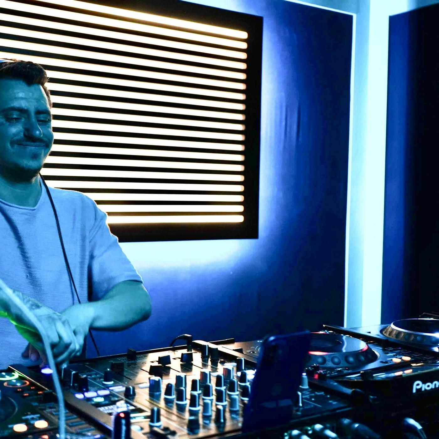 Deejay Lil`Boy Mashup Pack Vol.1 2023 - Deejay Lil`Boy Mix (podcast ...