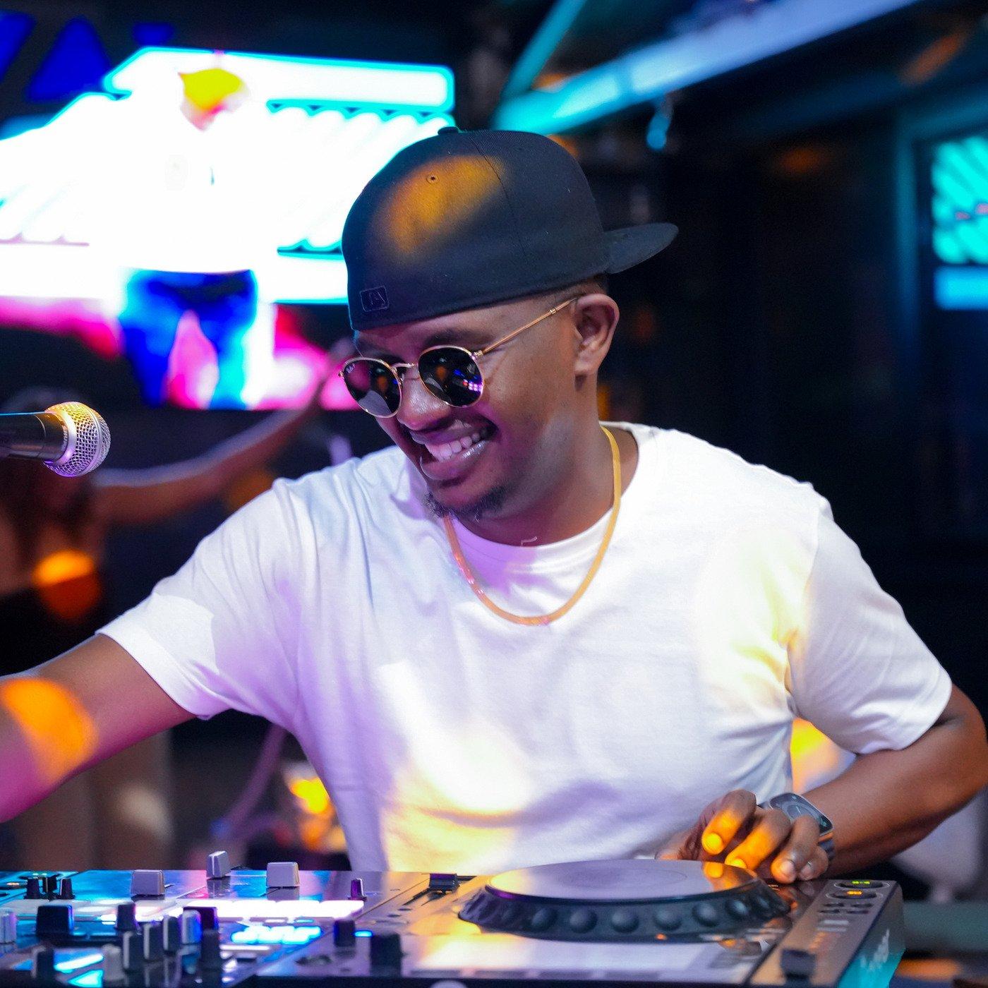 DJ KYM NICKDEE - DANCEHOLIC VOL.2 - DJ KYM NICKDEE MIXES (podcast ...