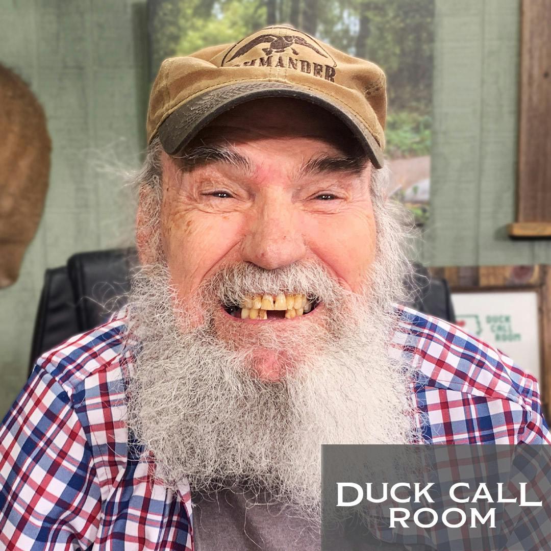 Uncle Si Outs a Robertson Wife for Her Stinky Smells! | Listen Notes