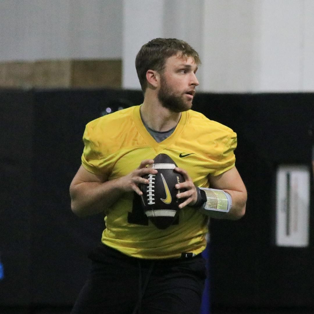 First look at QB Mark Gronowski & other transfers at Iowa spring ...