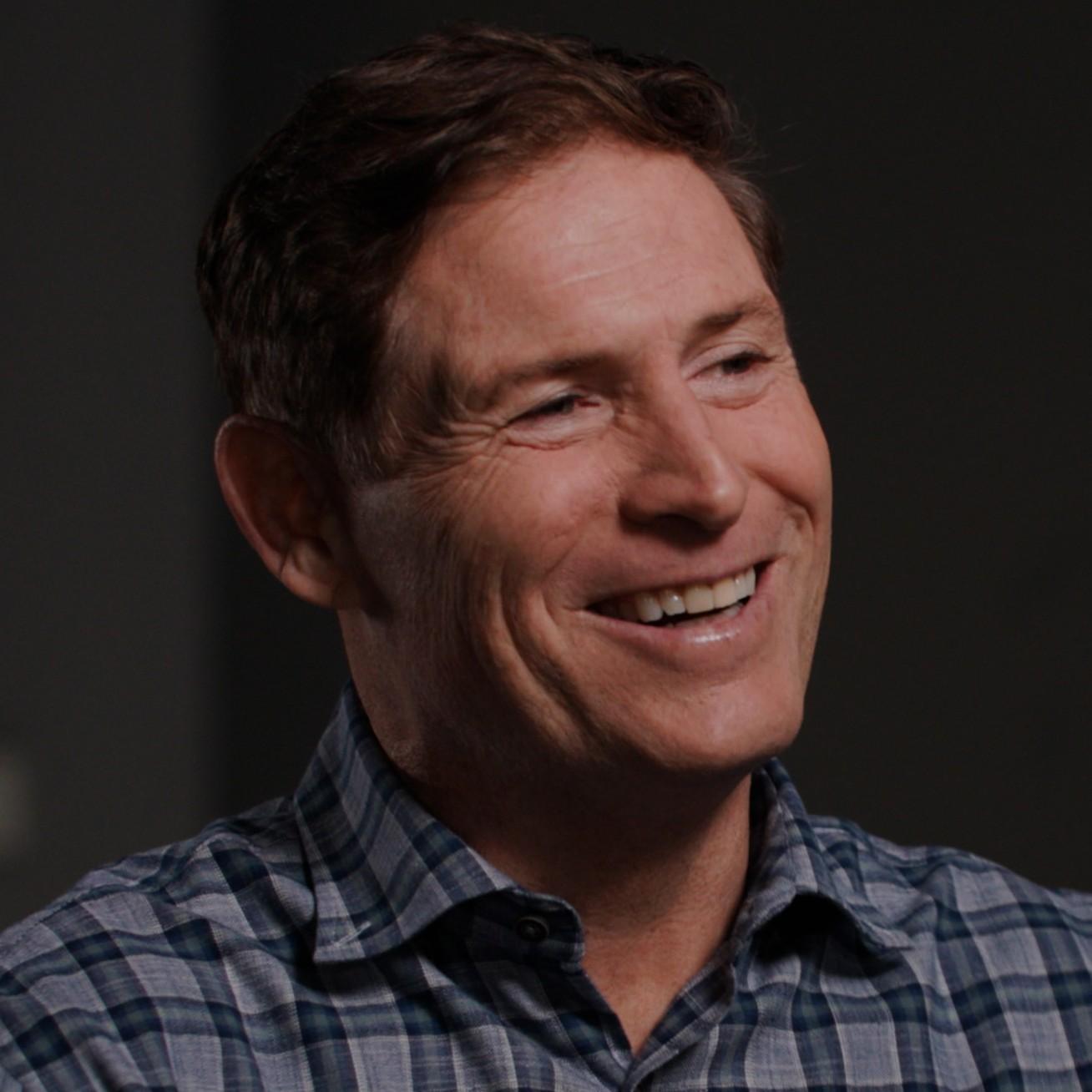Trending Now: Steve Young reflects on life after tragic car wreck ...