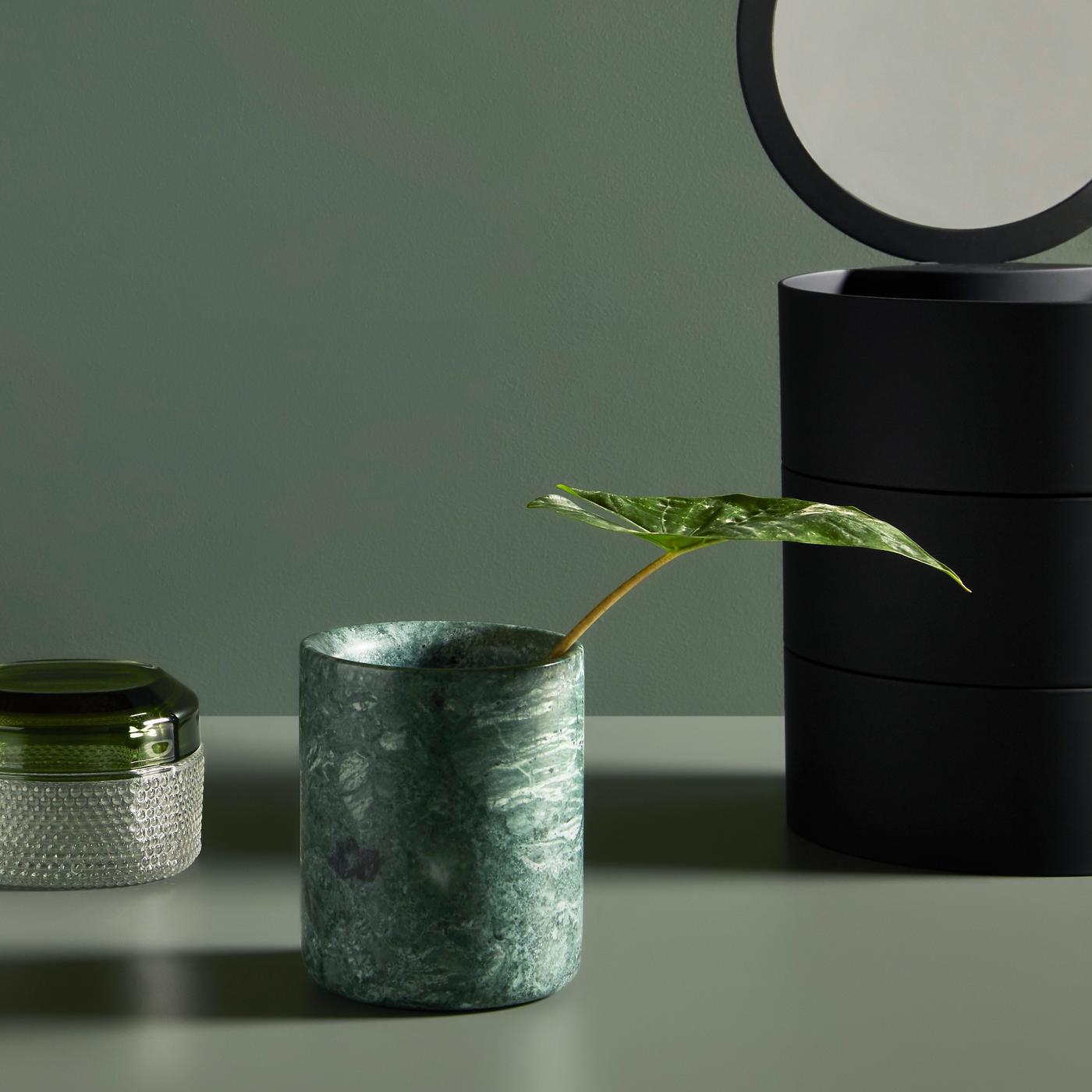 What makes up a great team with Laura Staples - Life at Laminex ...