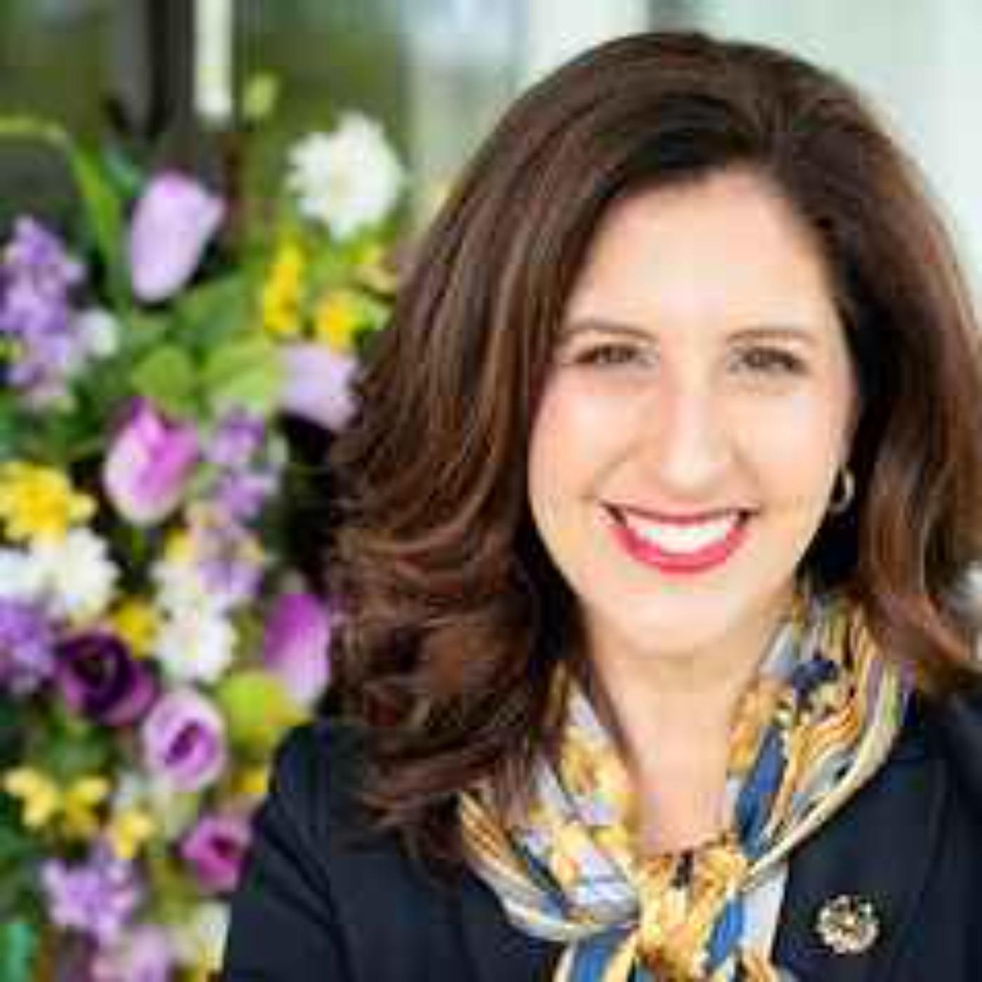 ML325: Dr. Lisa DeFrank-Cole (Leadership Coach & Author) | Listen Notes