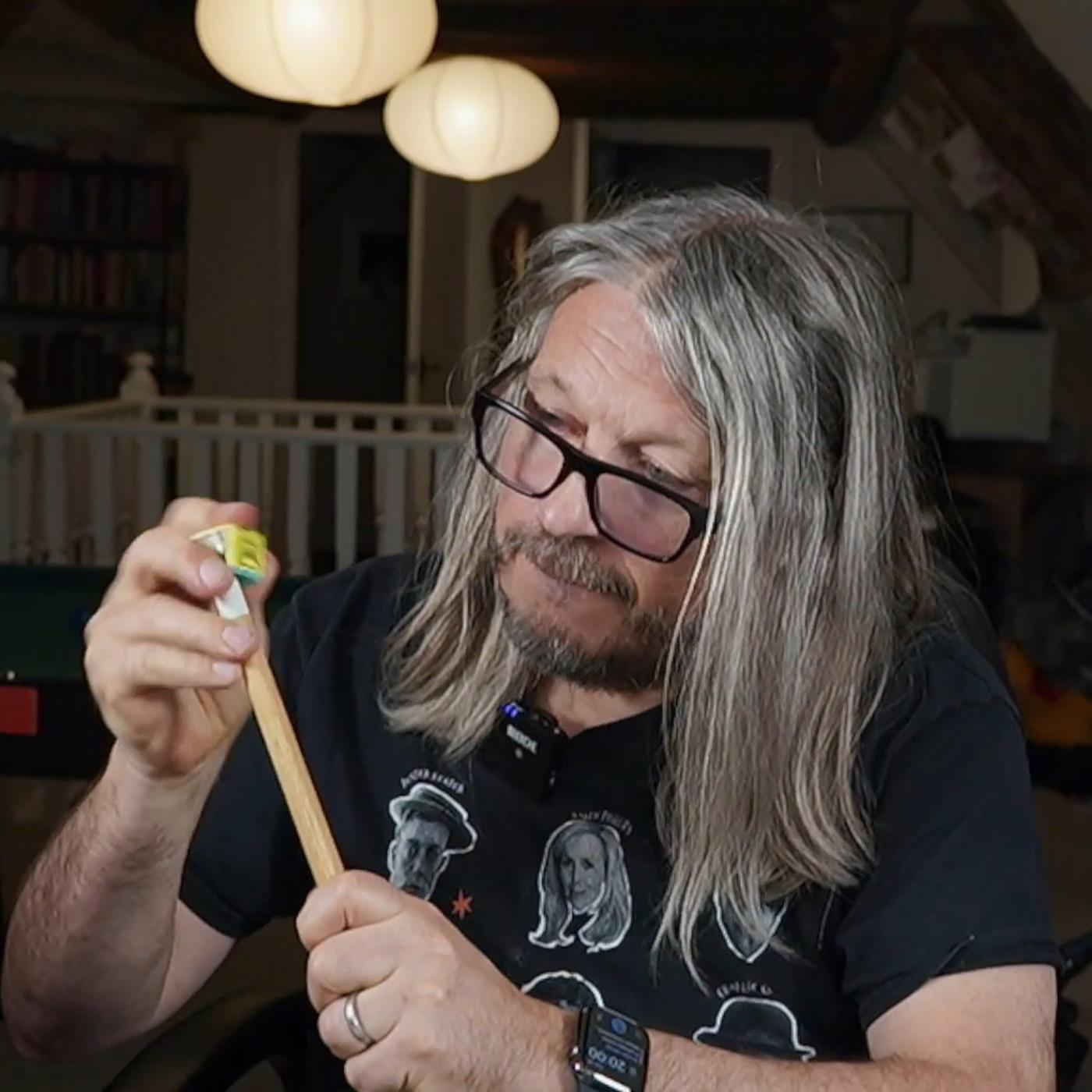 Frame 101 - Me1 vs Me2 Snooker with Richard Herring (podcast) | Listen ...