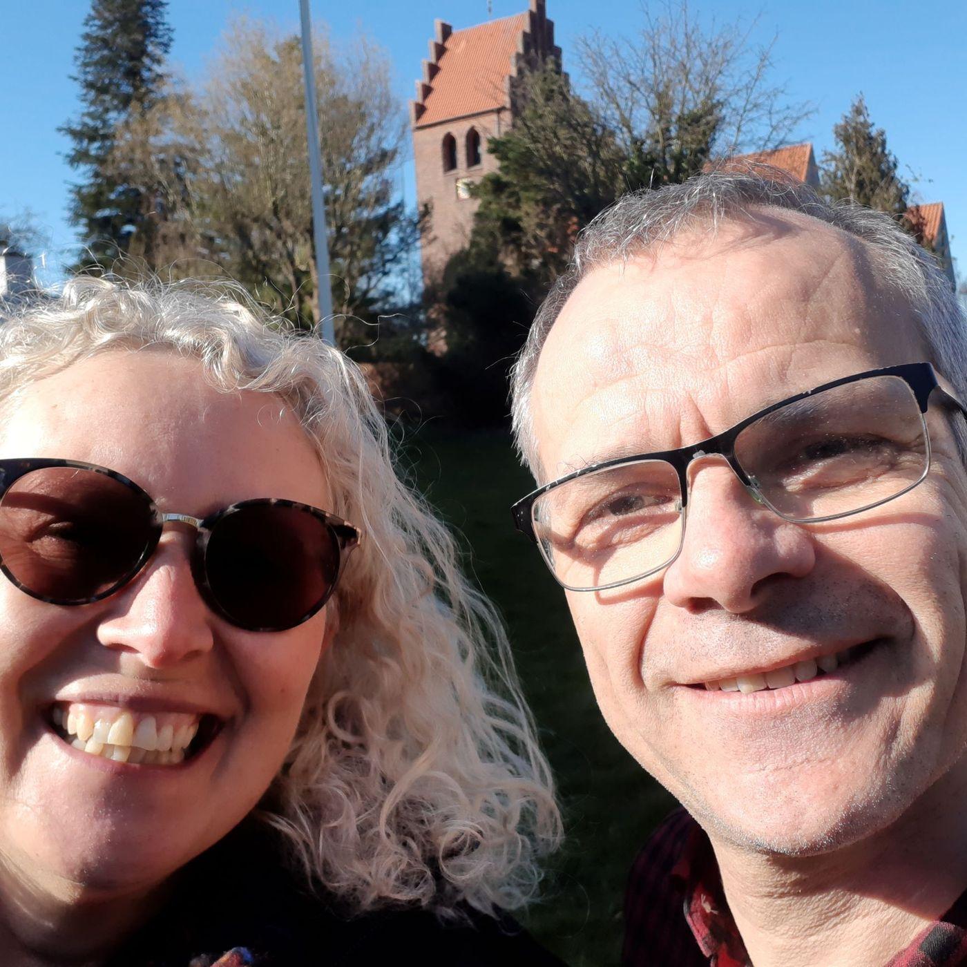 Skærtorsdag. Ulla Morre Bidstrup taler med Peter Nejsum. | Listen Notes