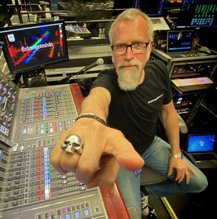 1994 - Episode 6 - Is this an 80's Sitcom? - Somewhere in Time Podcast ...