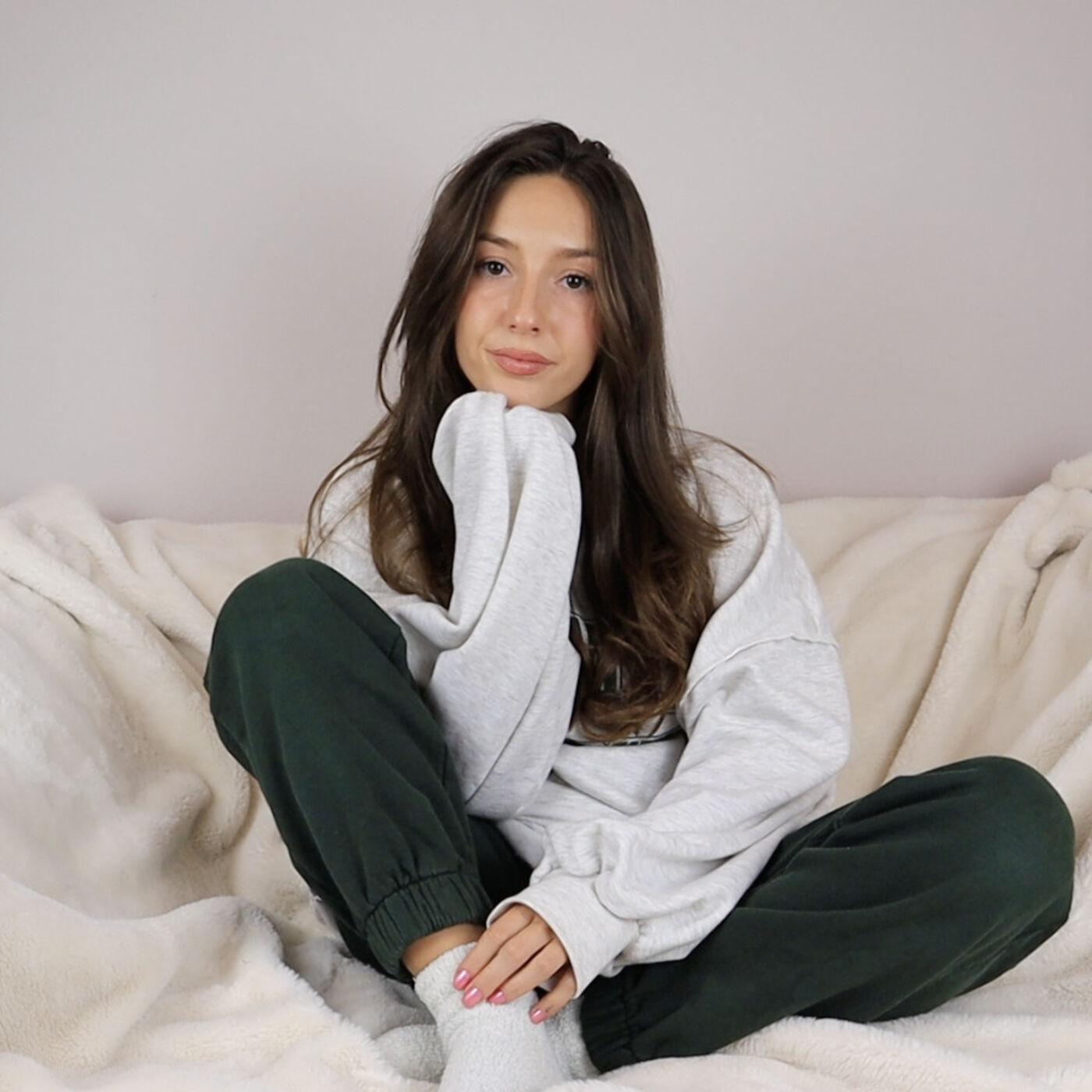 The Bible Chick w/ Taylor Alesia (podcast) - taylor alesia | Listen Notes