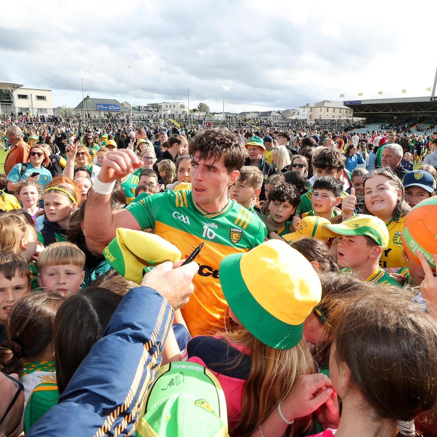 Limerick out, Kilkenny too. Clare v Cork final- glorious! | Listen Notes