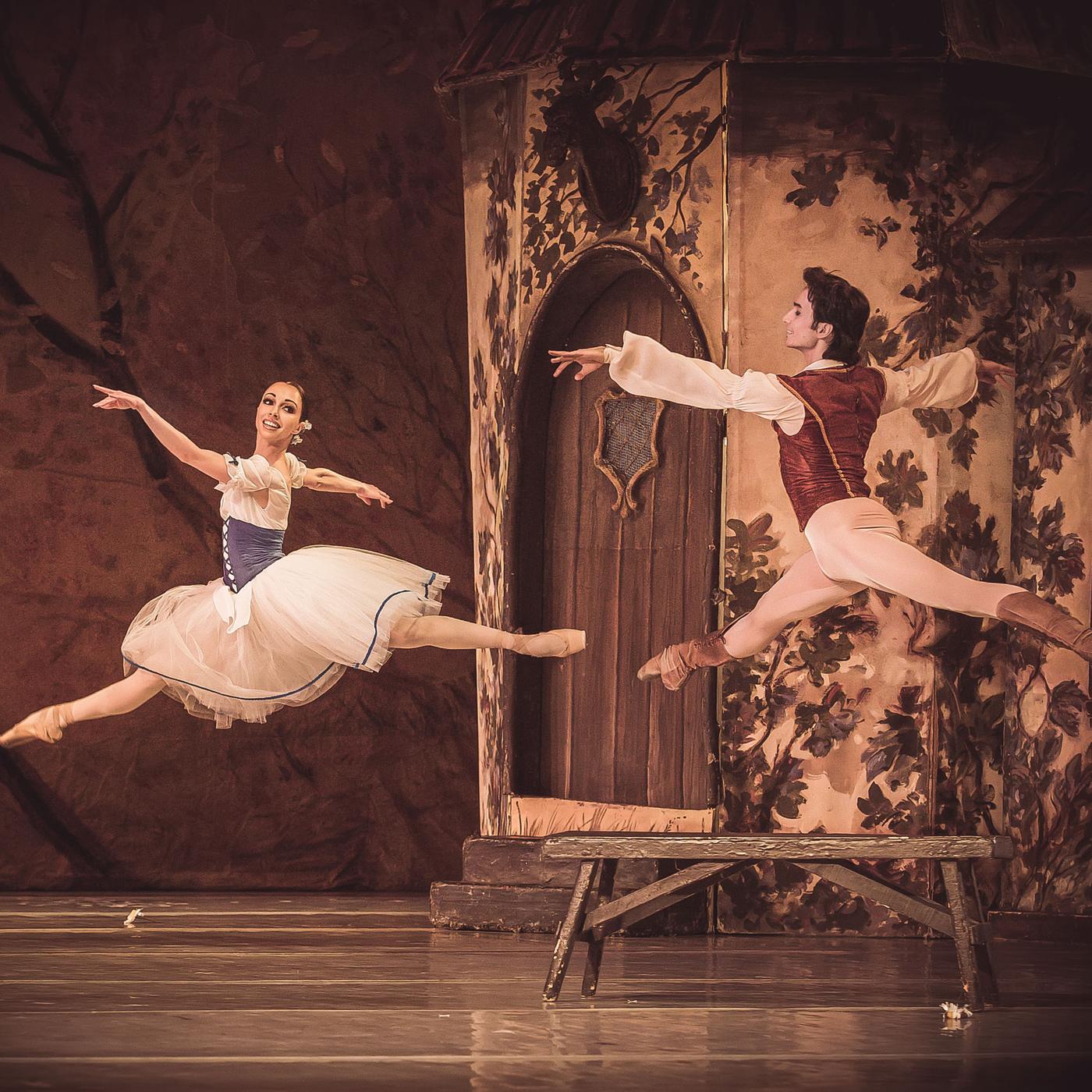 Ukraine ballet tour to help dancers' homeland - View From The Pugh ...