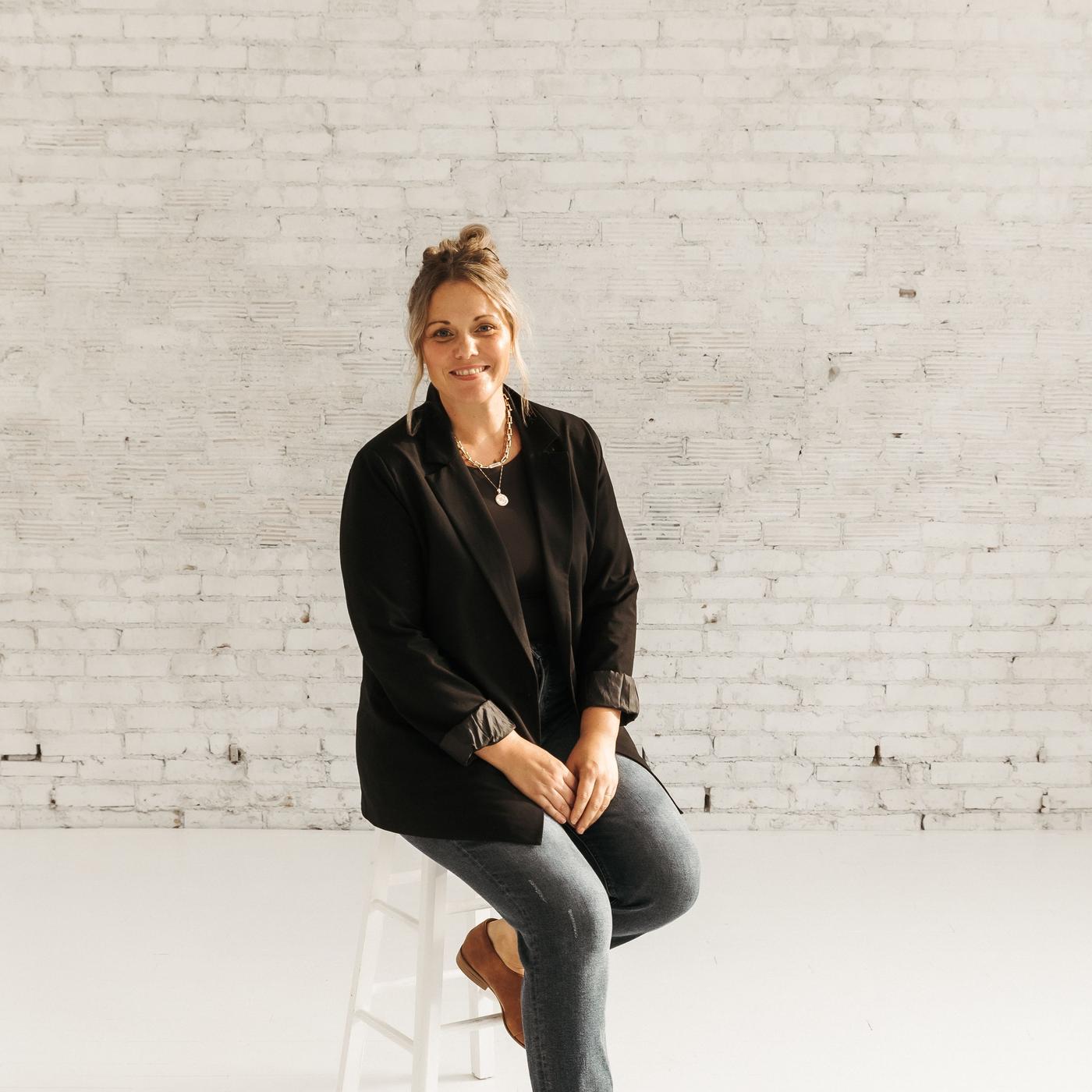 Walking With Lisa - March 2024 - YXE Underground (podcast) | Listen Notes