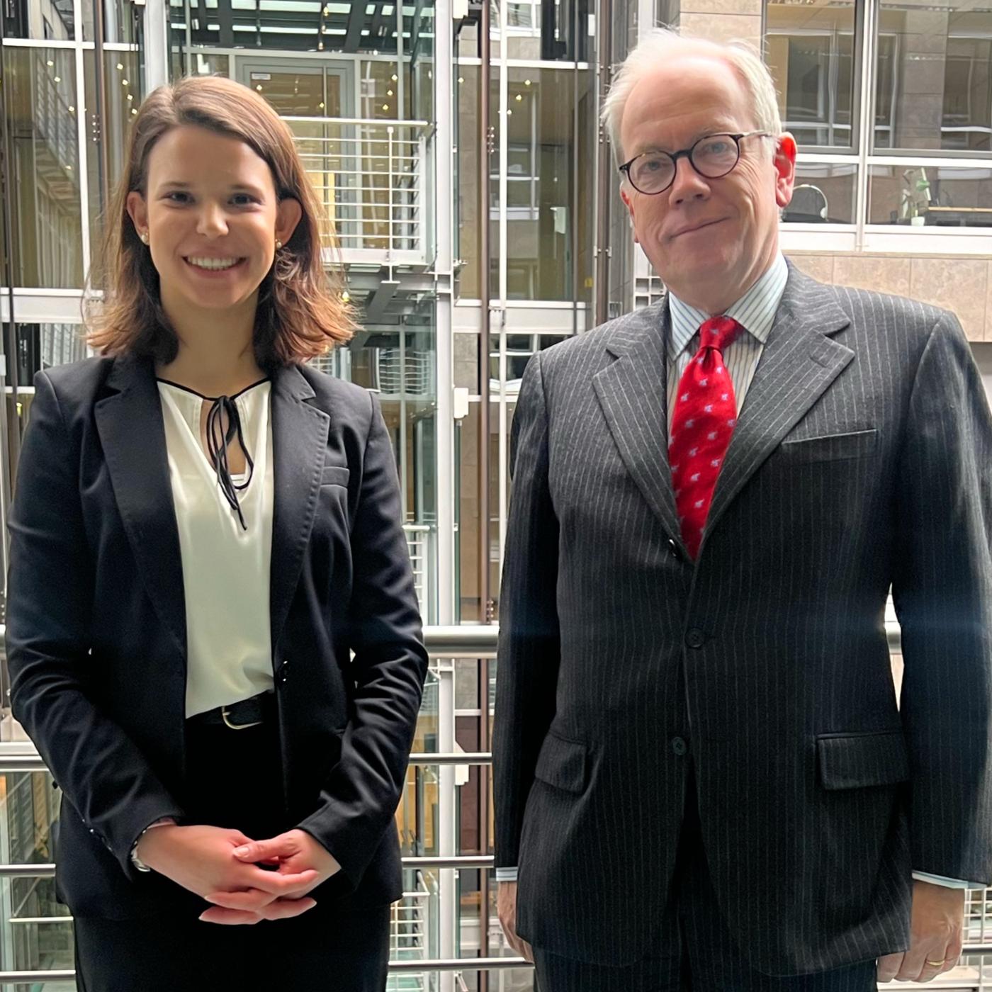 Folge 12: Im Gespräch mit Dr. Hans Christoph Atzpodien | Listen Notes